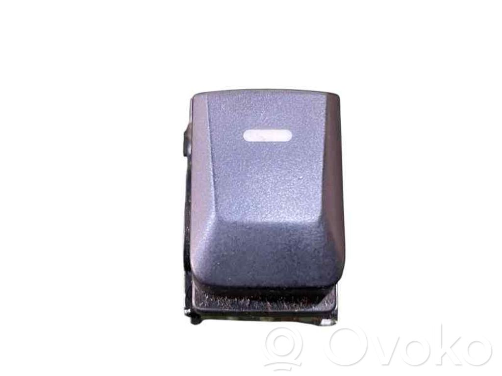 935751H000 KIA Sportage Electric window control switch, €5.60 | RRR