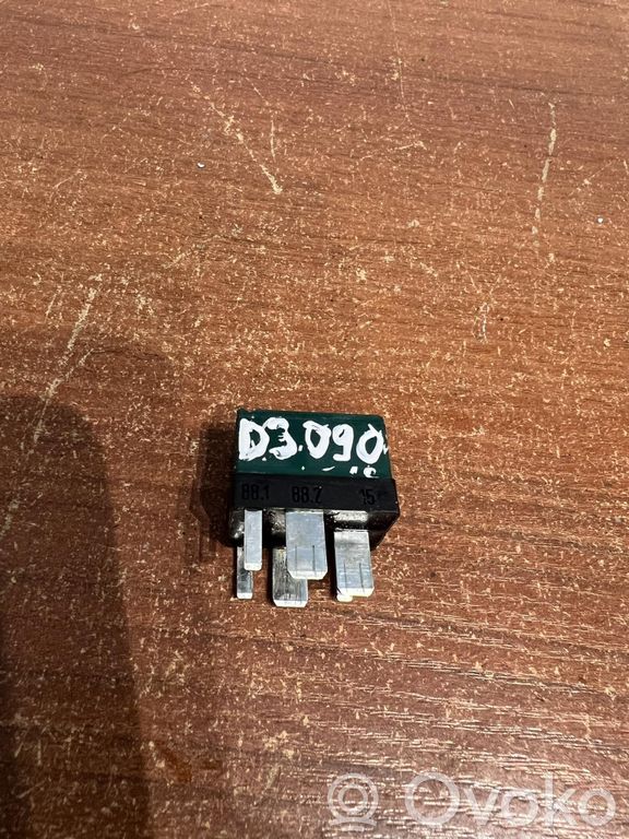 0025420319 Mercedes-Benz C W203 Autres relais, 8,00 € | OVOKO