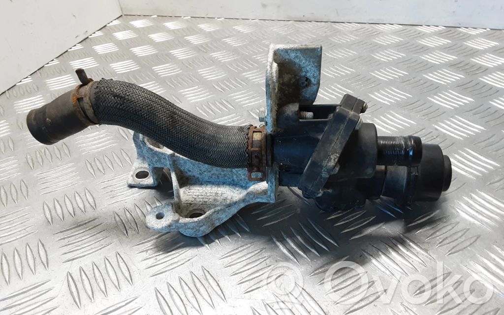 922304507R Nissan Navara D23 Tuyau de liquide de refroidissement moteur ...