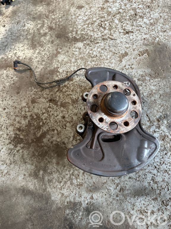 A2043320201 Mercedes-Benz C W204 Front wheel hub spindle knuckle, €111. ...