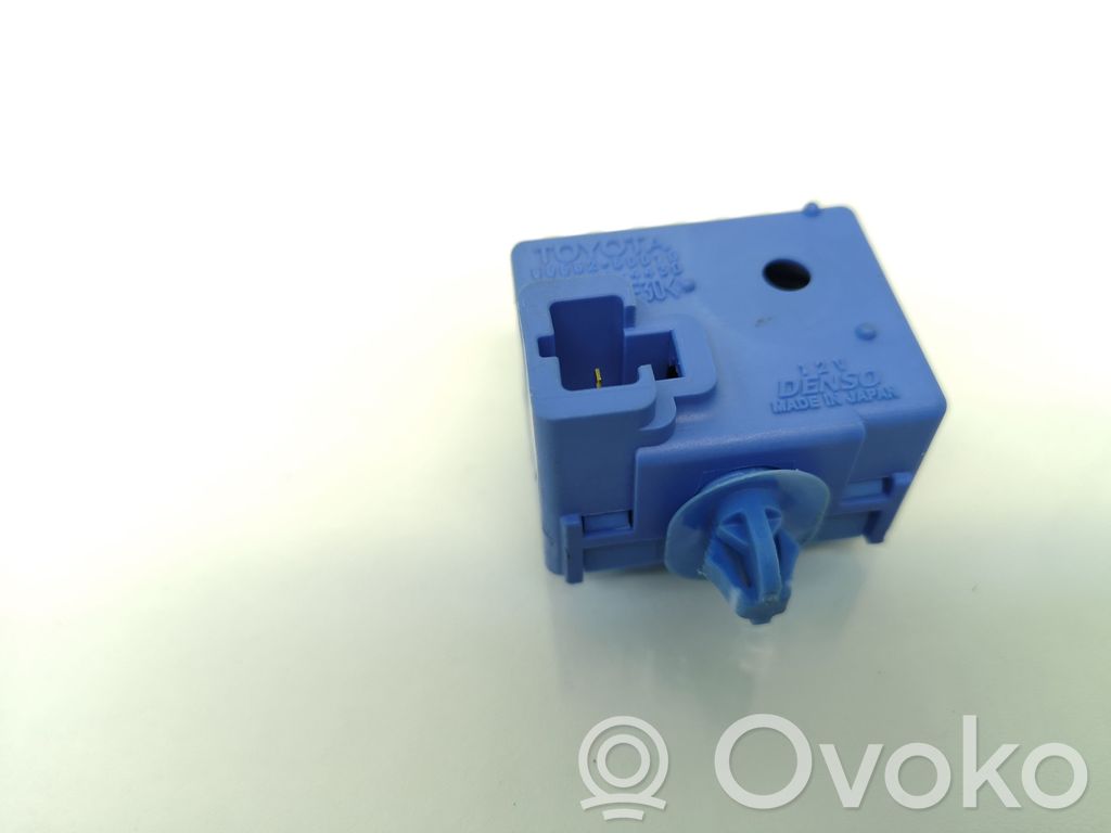 8665250010 Toyota Yaris Relais de klaxon, 12,00 € | OVOKO