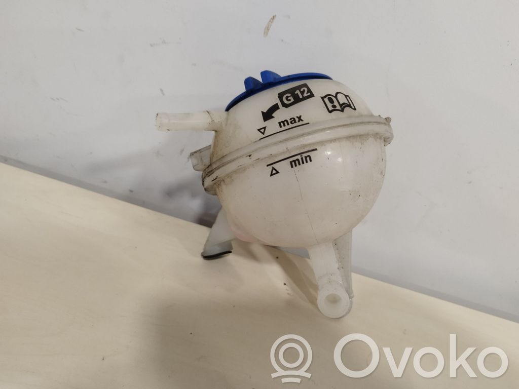 8Z0121407A Porsche Cayenne (92A) Vase d'expansion / réservoir de ...