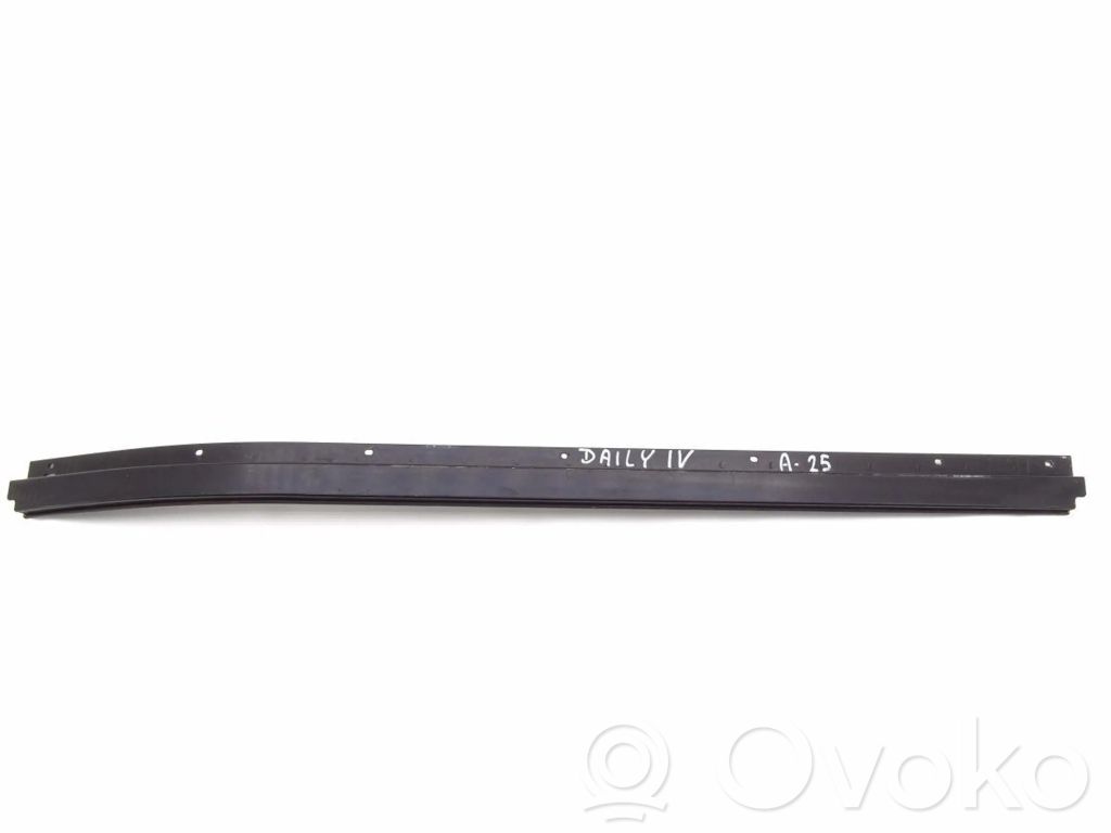 Iveco Daily 4th gen Sliding door upper roller guide/hinge, €25.88 | RRR