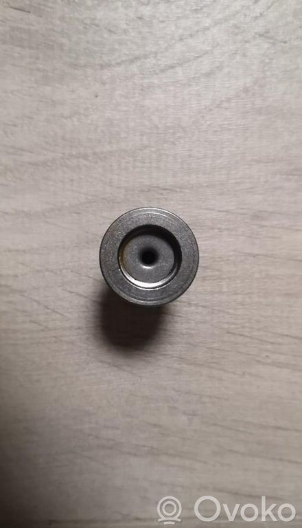 079115540a Audi TT TTS Mk2 Other engine bay part, €10.00 | RRR