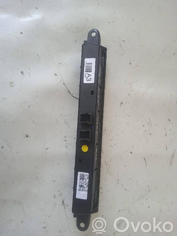 2R8311B650AC Jaguar S-Type Other switches/knobs/shifts, €29.04 | RRR