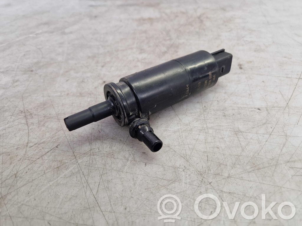 6R0955681 Skoda Octavia Mk3 (5E) Windscreen/windshield washer pump, €20 ...