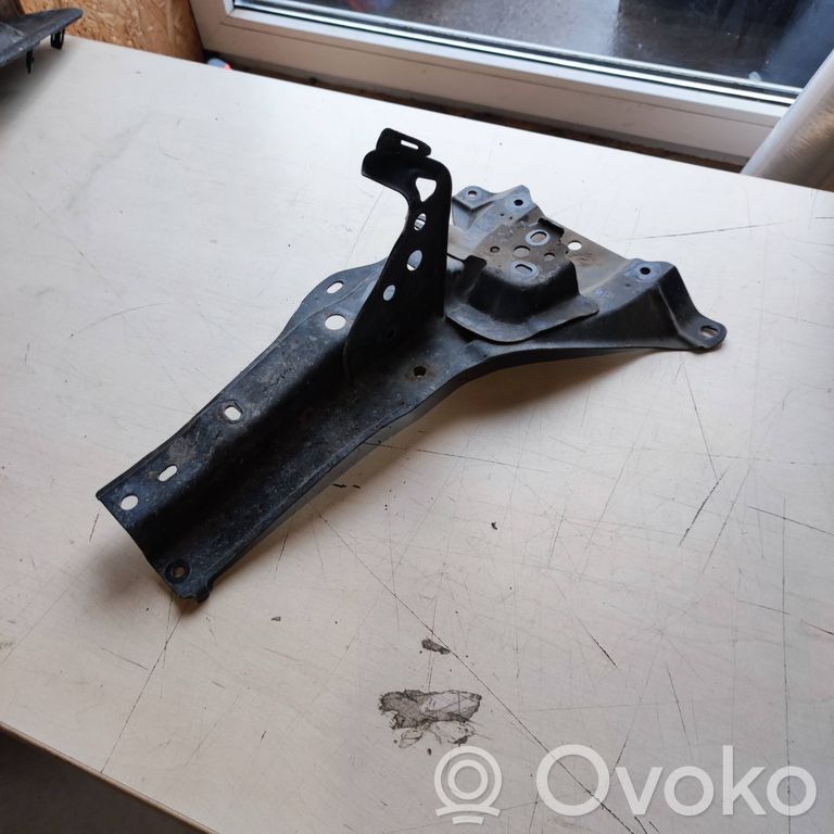 53208KK020 Toyota Hilux (AN120, AN130) Soporte para el marco panal de ...