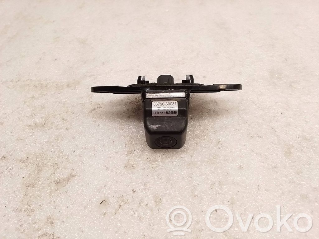 8679060081 Toyota Land Cruiser (J150) Reversing camera, €200.00 | RRR