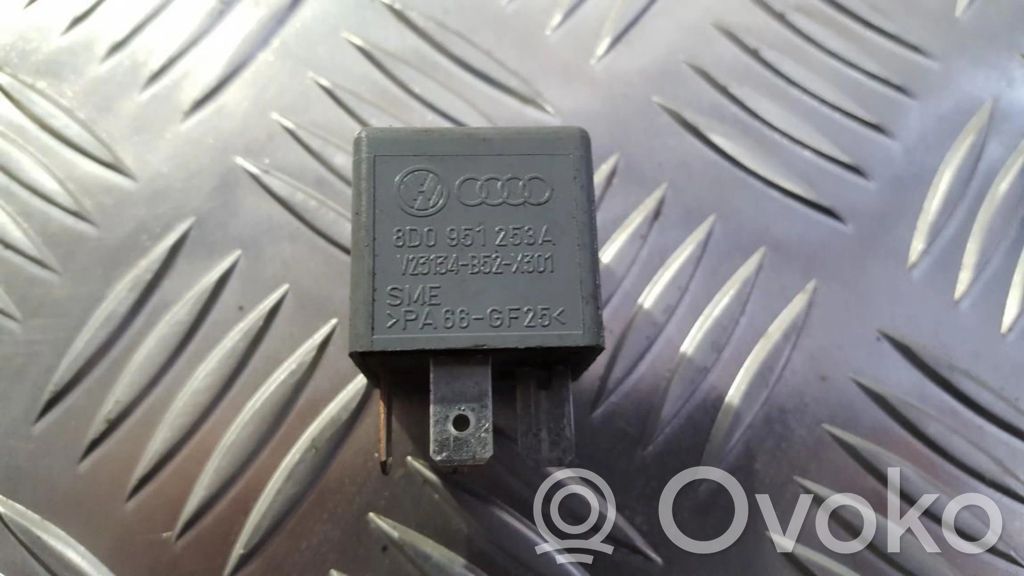 8D0951253A Volkswagen PASSAT B5.5 Other relay, €5.38 | RRR