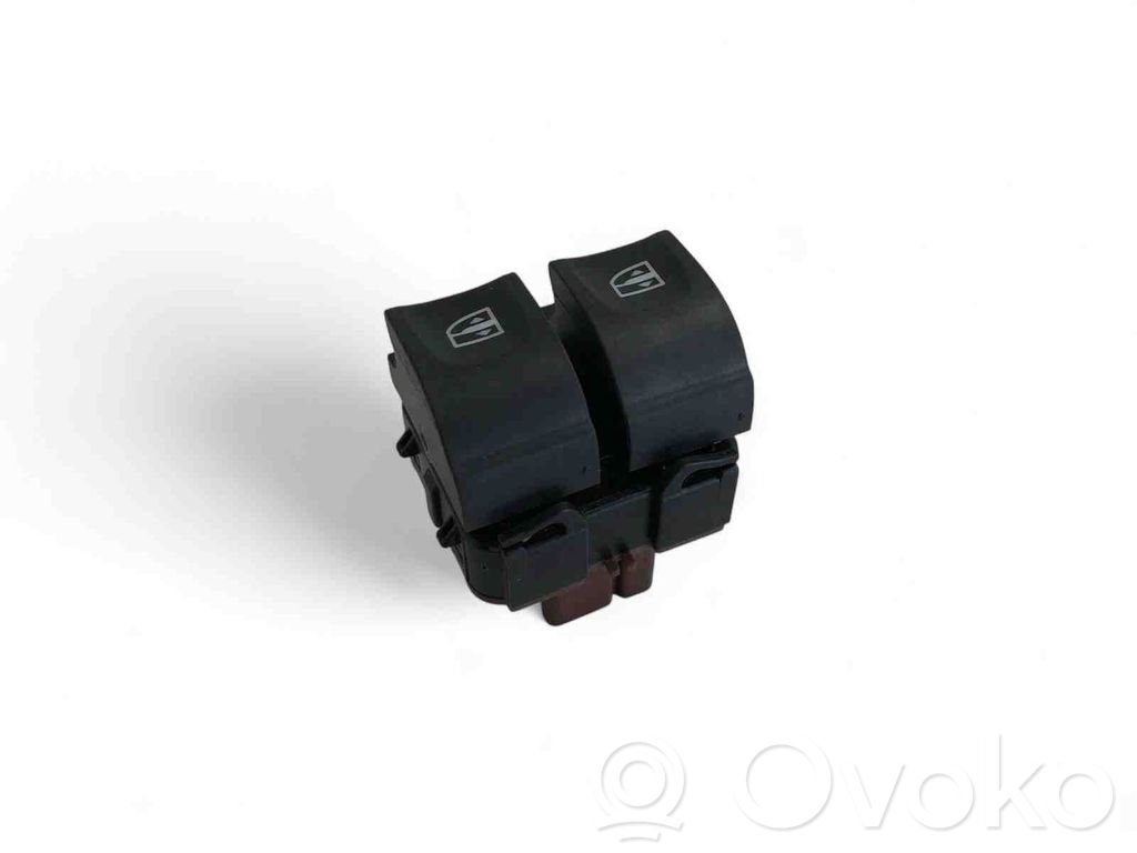 254113300R Renault Clio IV Sähkötoimisen ikkunan ohjauskytkin, 11,00 ...