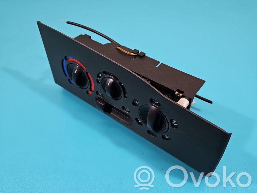 IMPRK1429368 Iveco Daily 3rd gen Console centrale, commande chauffage ...