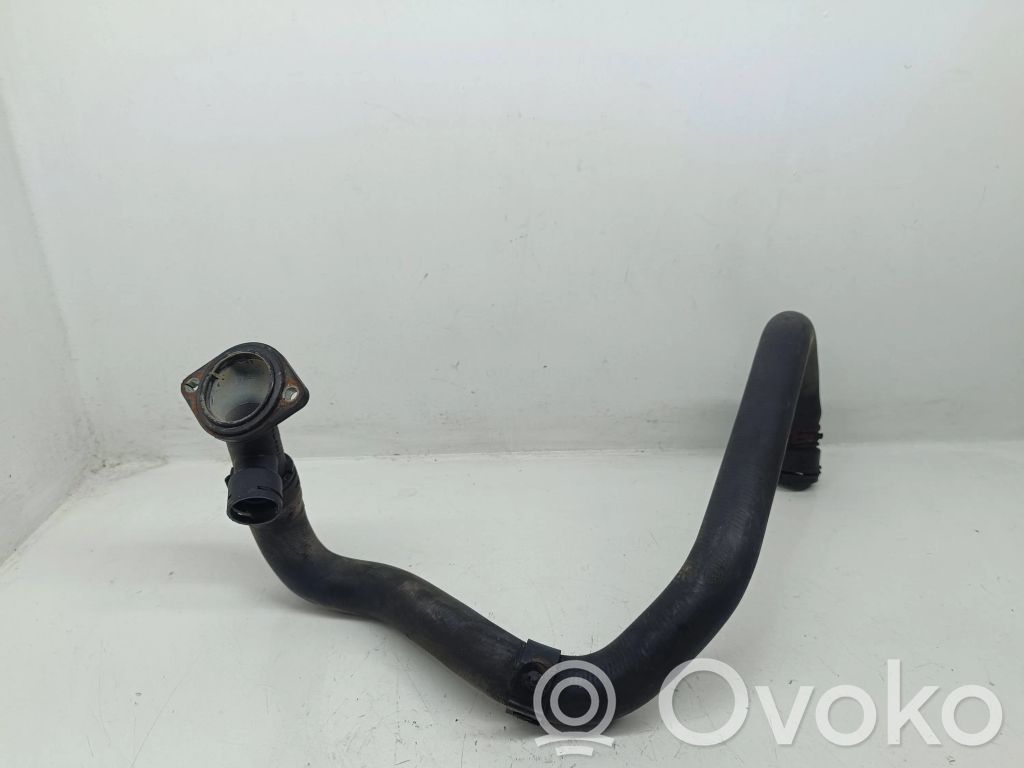 03L121121A Skoda Octavia Mk2 (1Z) Tuyau de liquide de refroidissement ...