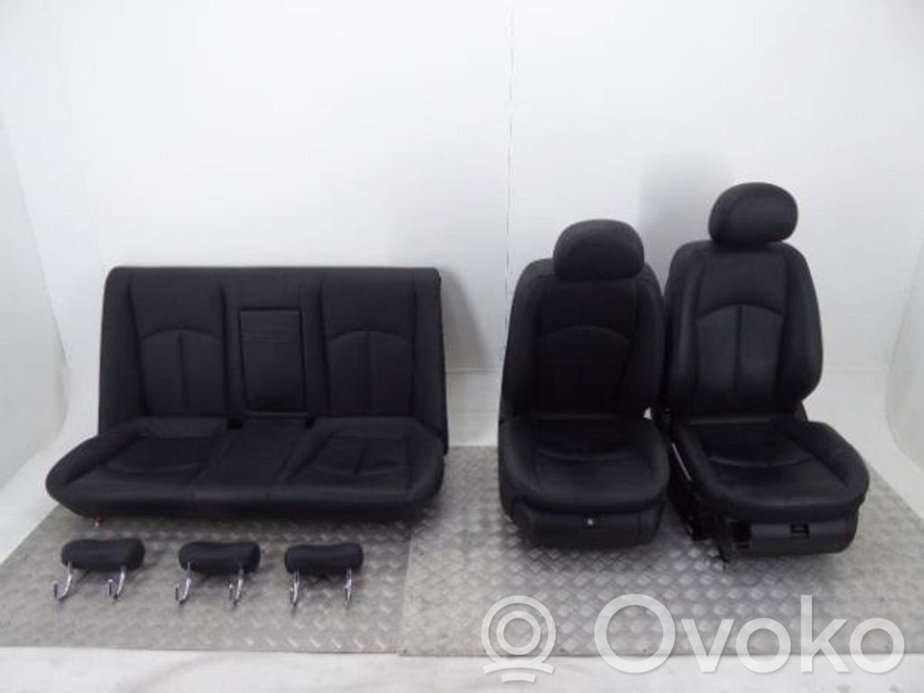 Mercedes-Benz E W211 Seat set, €460.51 | RRR