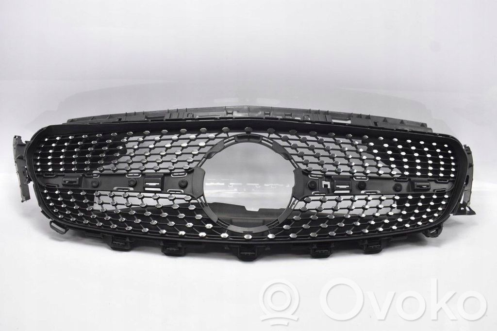 A2388880400 Mercedes-Benz E W238 Front bumper upper radiator grill, € ...