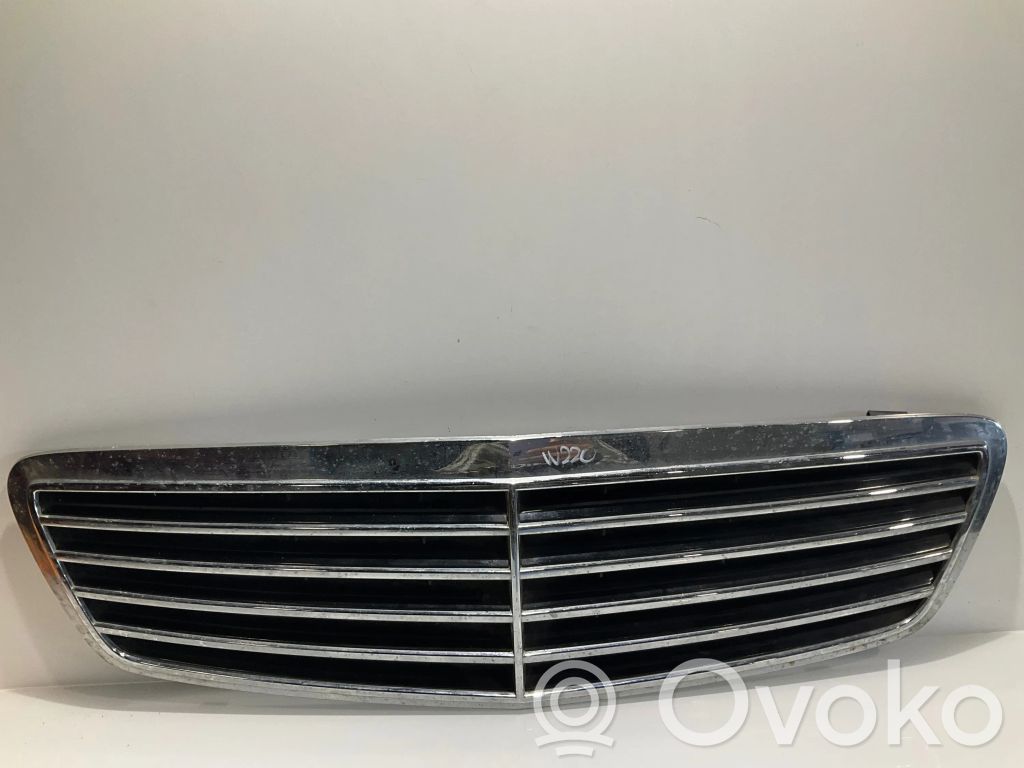 A2208800383 Mercedes-Benz S W220 Grille de calandre avant, 15,00 € | OVOKO