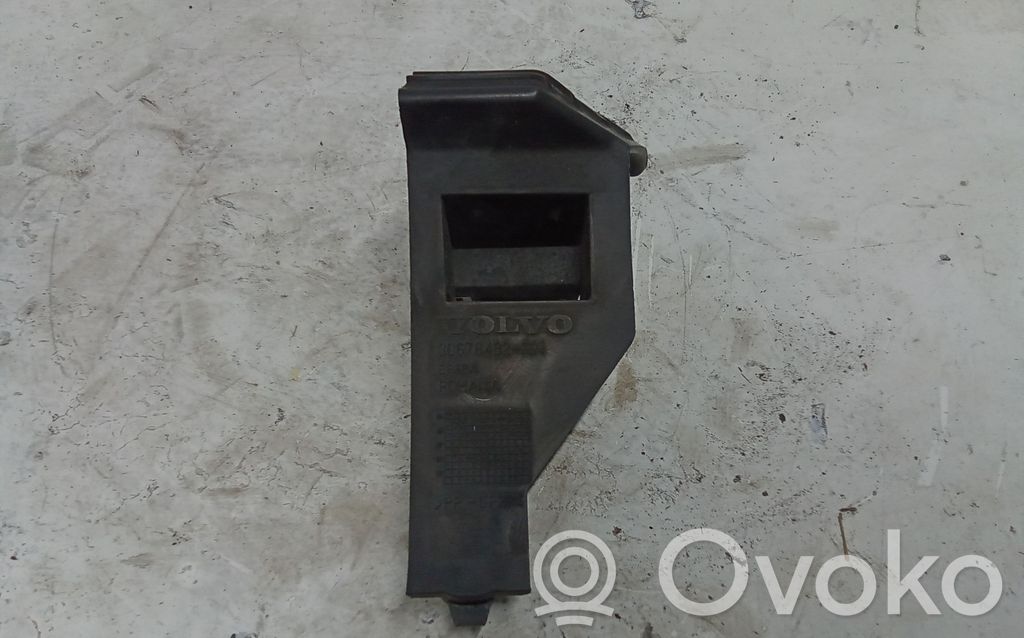 30678482 Volvo V50 Support de montage de pare-chocs avant, 7,00 € | OVOKO