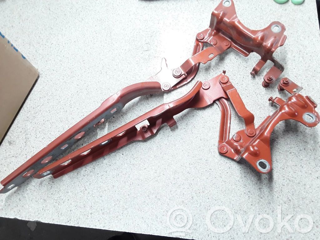 95B823301F Porsche Macan Engine bonnet/hood hinges, €99.00 | RRR