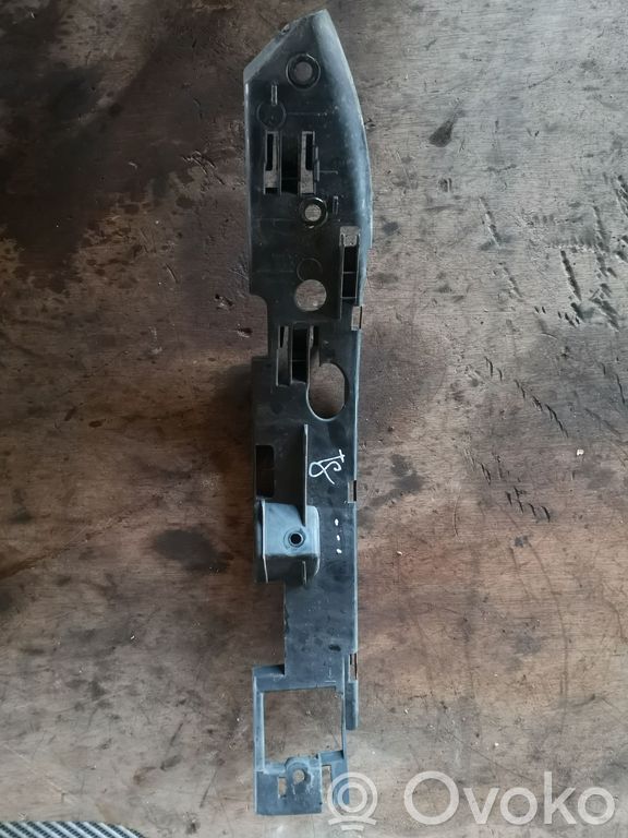 7L6807183C Volkswagen Touareg I Front bumper mounting bracket, €8.00 | RRR