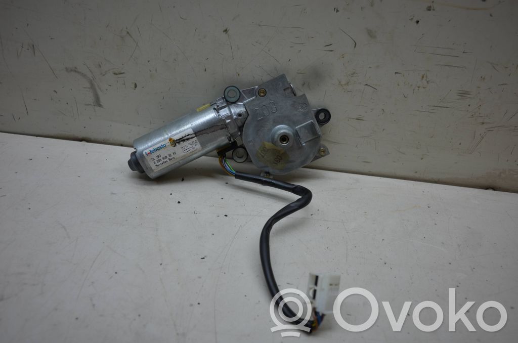 A2038203242 Mercedes-Benz E W211 Sunroof motor/actuator, €180.00 | RRR