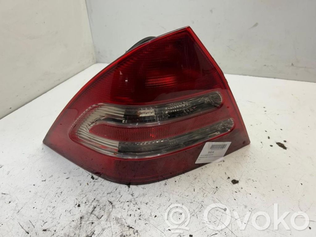 CONSULTAR Mercedes-Benz C W203 Rear/tail lights, €45.57 | RRR