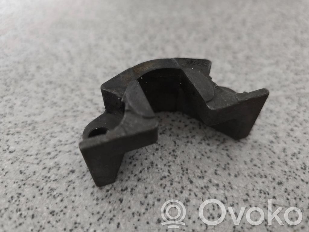 13537792722 BMW 5 E60 E61 Support de pince d'injecteur de carburant, 6 ...