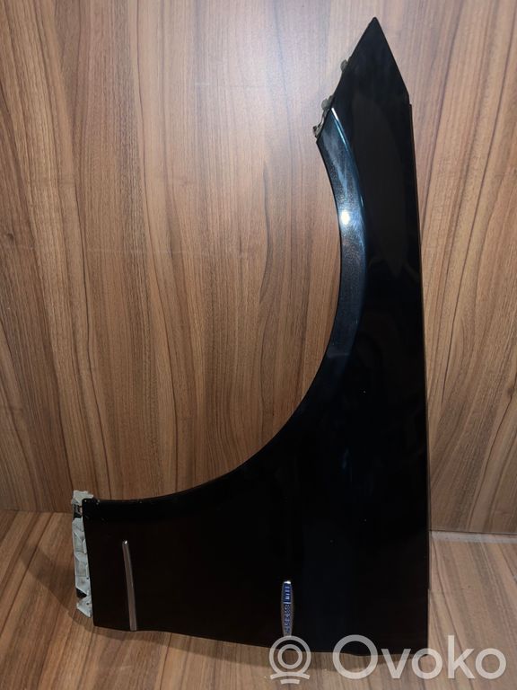 Mercedes-Benz E C207 W207 Fender, €260.00 | RRR