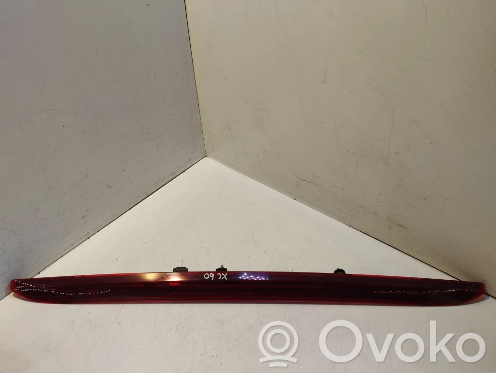 30764562 Volvo XC60 Troisième feu stop, 78,00 € | OVOKO