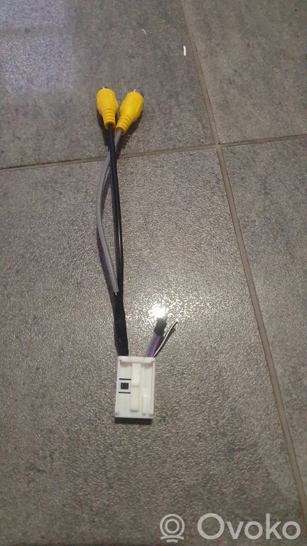 AUXISO Mercedes-Benz Sprinter W906 AUX in-socket connector, €12.00 | RRR