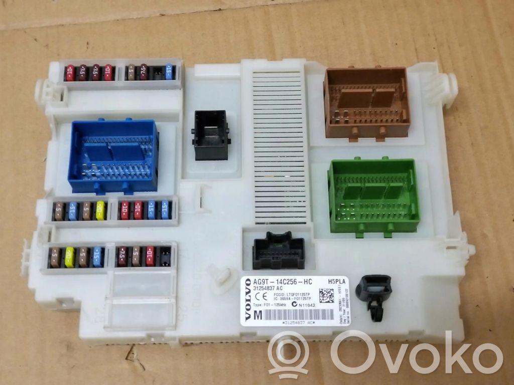 AG9T14C256H Volvo XC60 Gateway control module, €165.65 | RRR