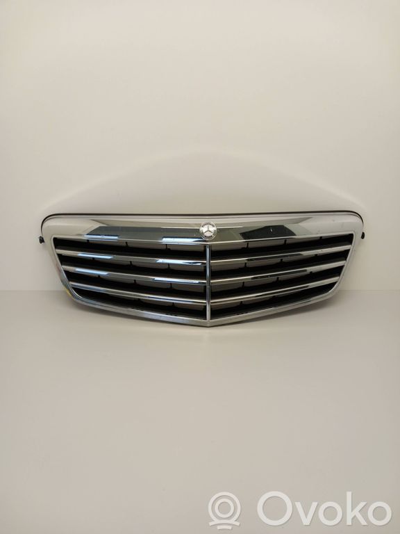 A2128800583 Mercedes-Benz E W212 Front bumper upper radiator grill, €80 ...