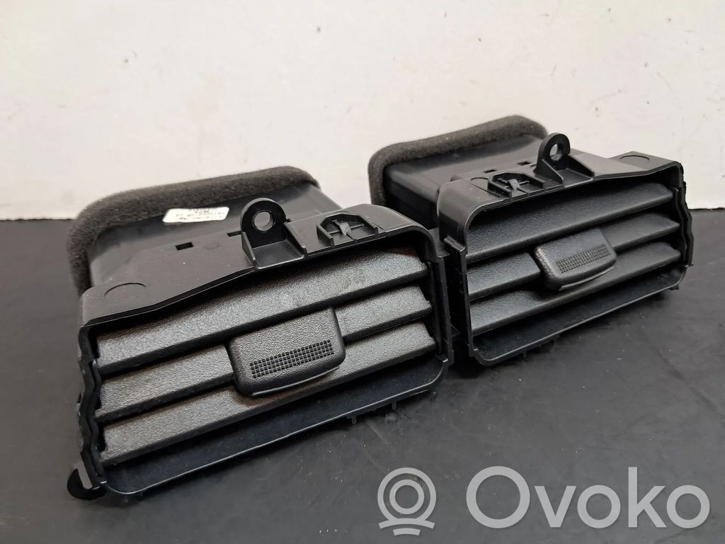 681000210R Dacia Spring Centrinės oro grotelės, 43,30 € | RRR