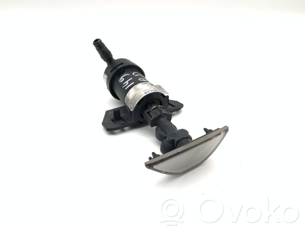 LJA7050AF Jaguar XK8 - XKR Headlight washer spray nozzle, €110.00 | RRR