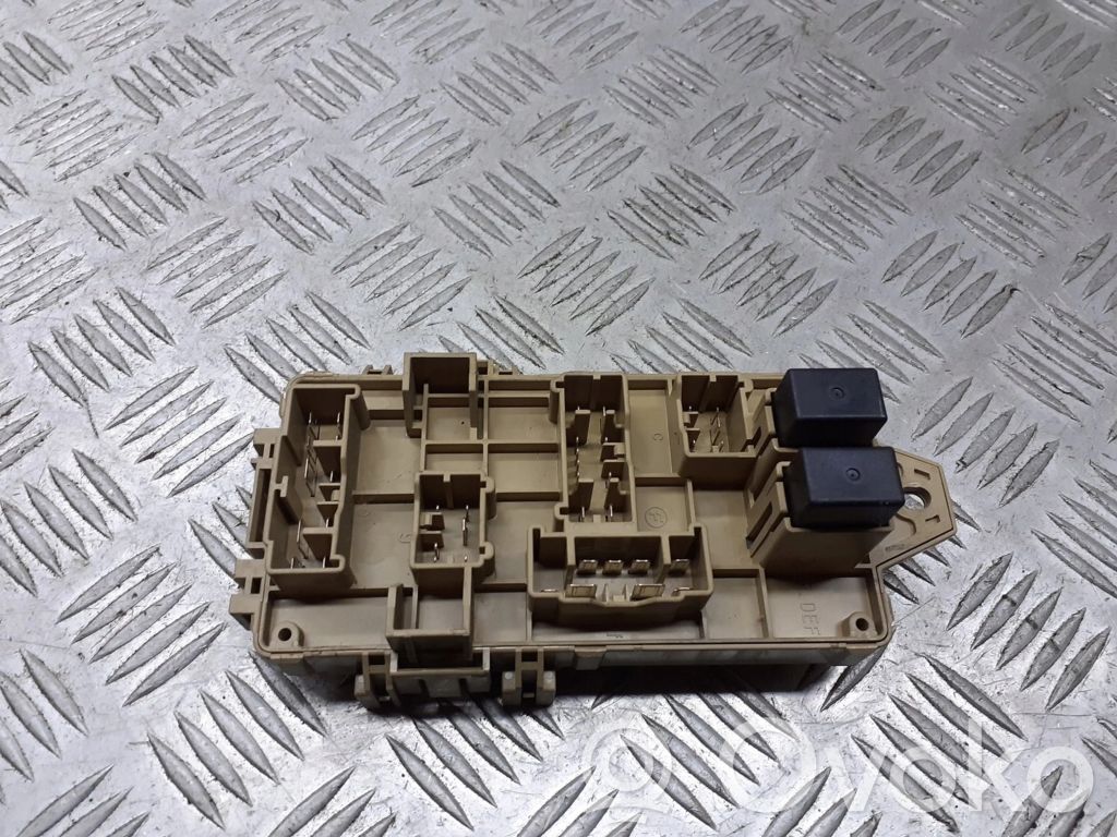 Subaru Forester SF Couvercle de boîte à fusibles, 10,59 € | OVOKO