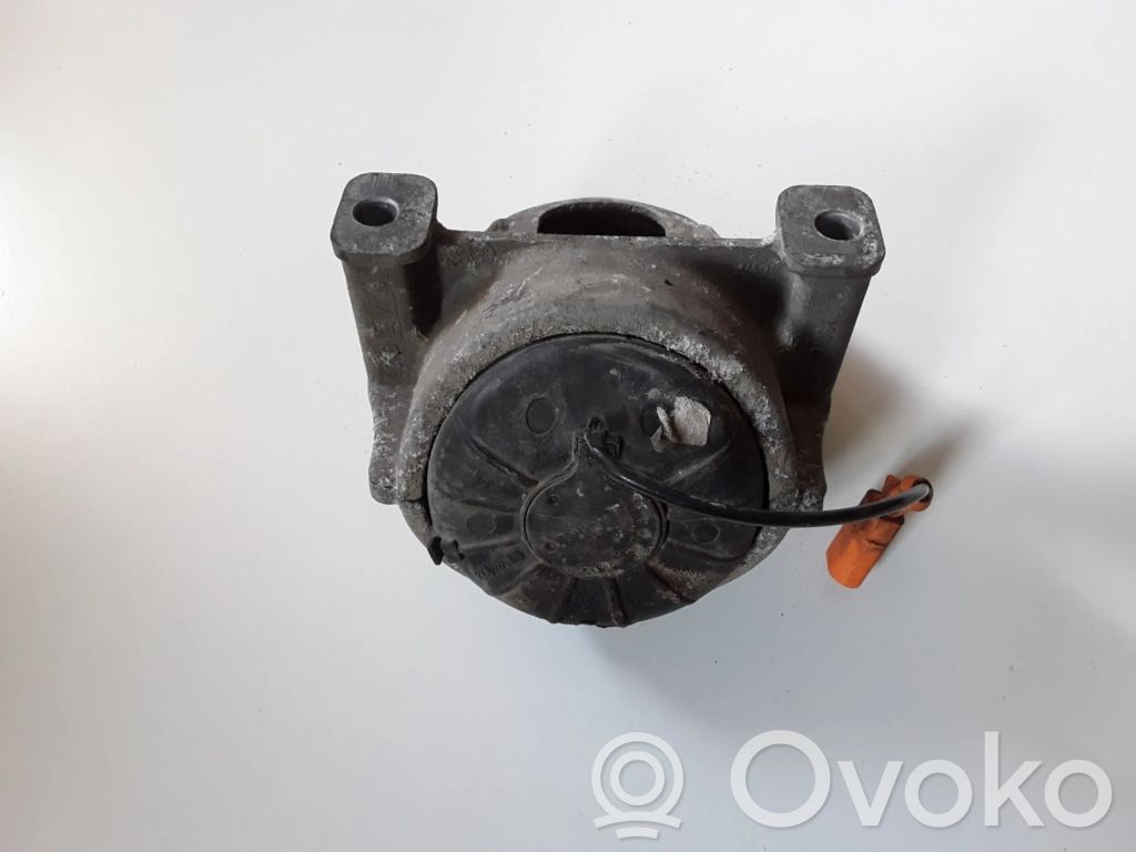 8K0199381 Audi A4 S4 B8 8K Engine mount bracket, €34.50 | RRR
