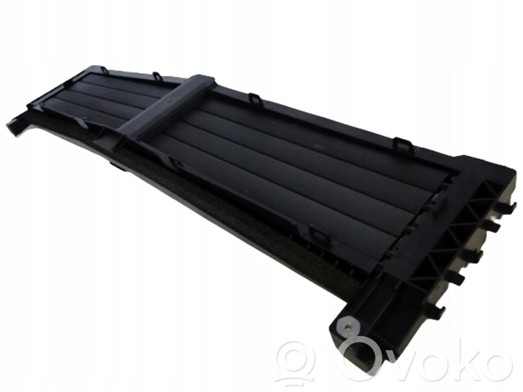 A2475009000 Mercedes-Benz EQB Radiatoriaus oro nukreipėjas (-ai), 200. ...