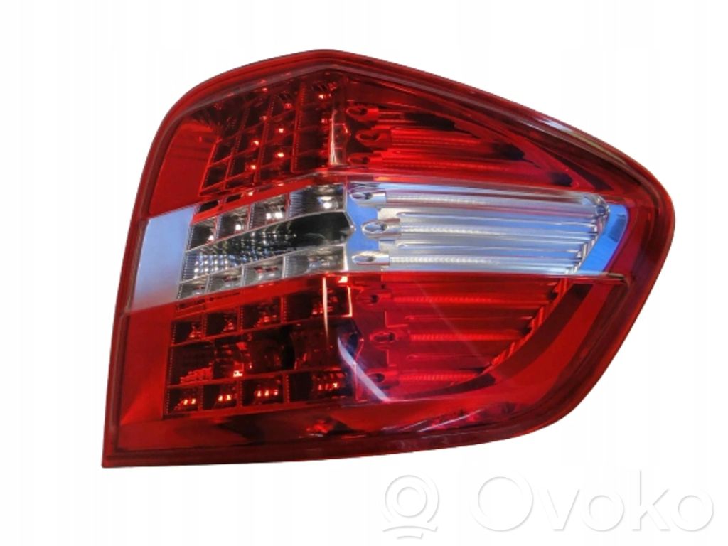 A1649064300 Mercedes-Benz ML W164 Feux arrière / postérieurs, 846,82 ...