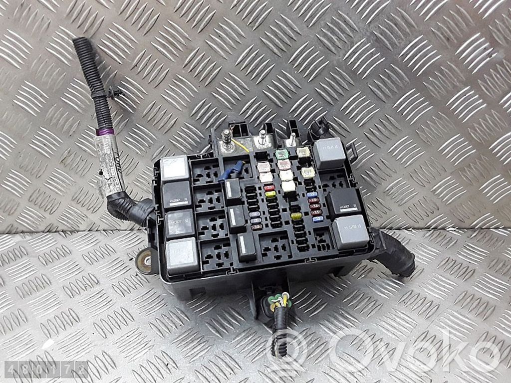 bk2t9k499 Ford Transit Custom Fuse module, €70.00 | RRR