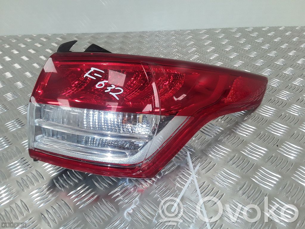 90021840 Ford Kuga I Feux arrière / postérieurs, 150,00 € | OVOKO