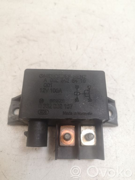 A0025426419 Mercedes-Benz E W211 Relais de charge, 20,00 € | OVOKO