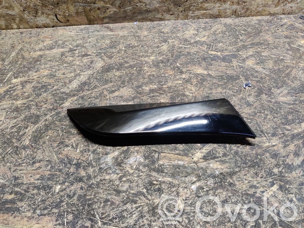5UP28TRMAC Jeep Compass Tailgate trim, €60.00 | RRR