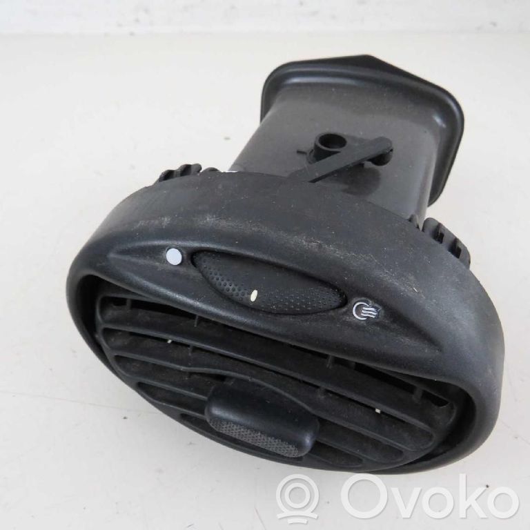 98AB19893BJW Ford Focus Dash center air vent grill, €18.00 | RRR
