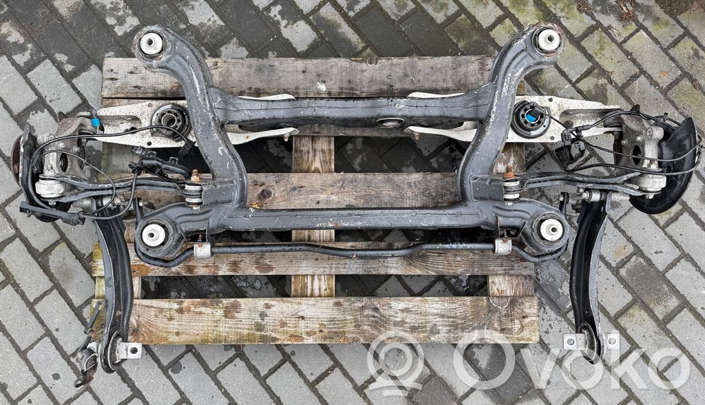 A117 Mercedes-Benz CLA C117 X117 W117 Sous-châssis arrière, 823,53 ...