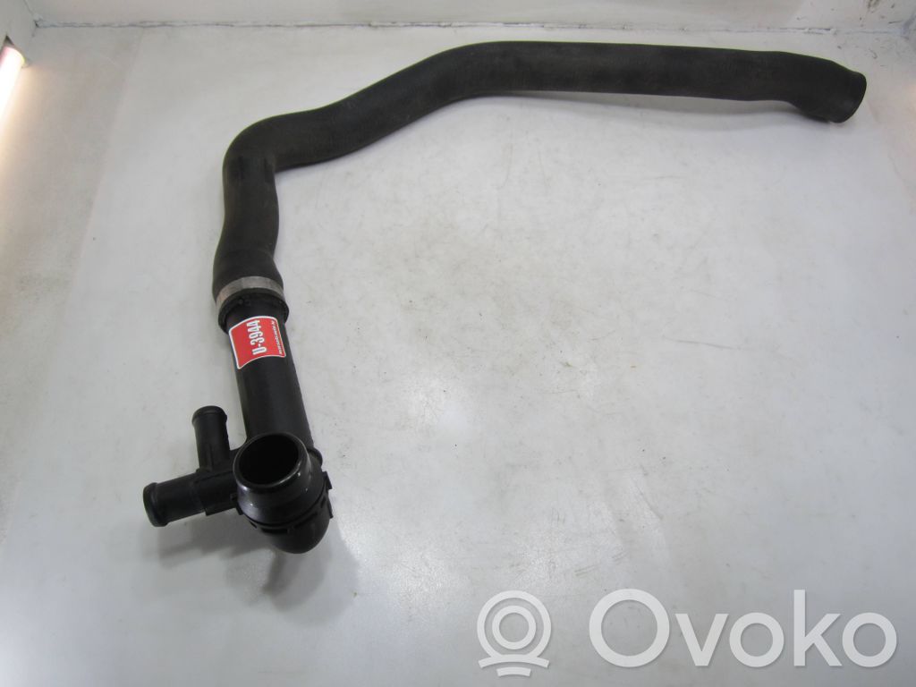 5Q0121619D Volkswagen PASSAT B8 Tuyau de liquide de refroidissement ...