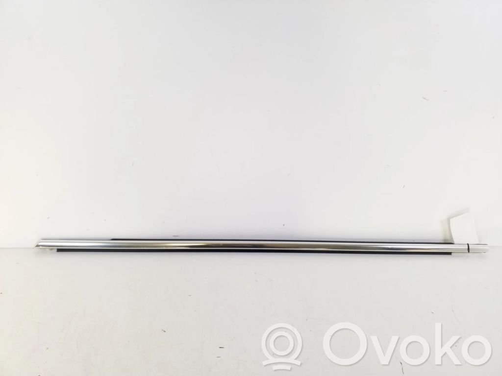 31434998 Volvo S90, V90 Front door glass trim molding, €52.00 | RRR