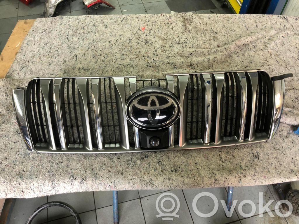 Toyota Land Cruiser (J150) Front bumper upper radiator grill, €258.59 | RRR
