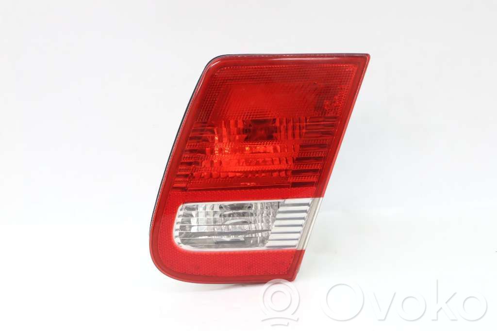 12777310 Saab 9-3 Ver2 Feux arrière sur hayon, 27,31 € | OVOKO