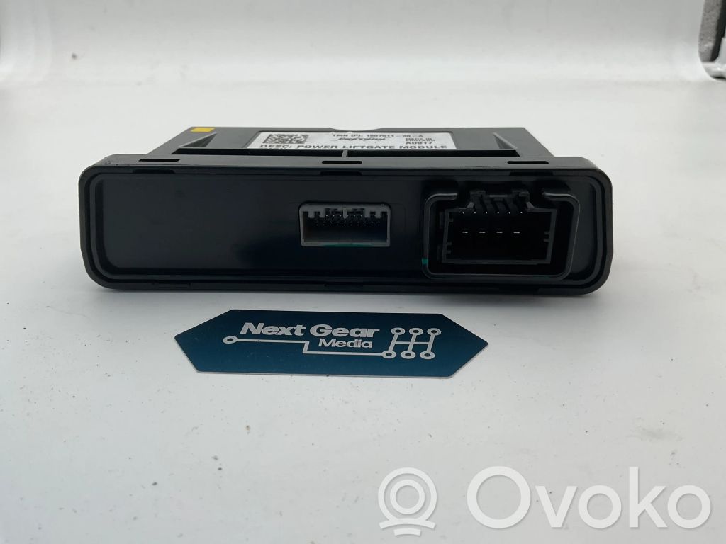 100751100A Tesla Model S Tailgate/trunk control unit/module, €86.25 | RRR