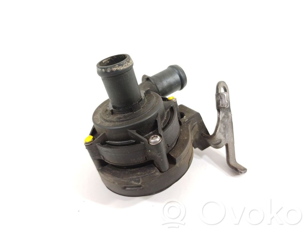 2Q0965567A Skoda Octavia Mk4 Pompe de circulation d'eau, 67,82 € | OVOKO