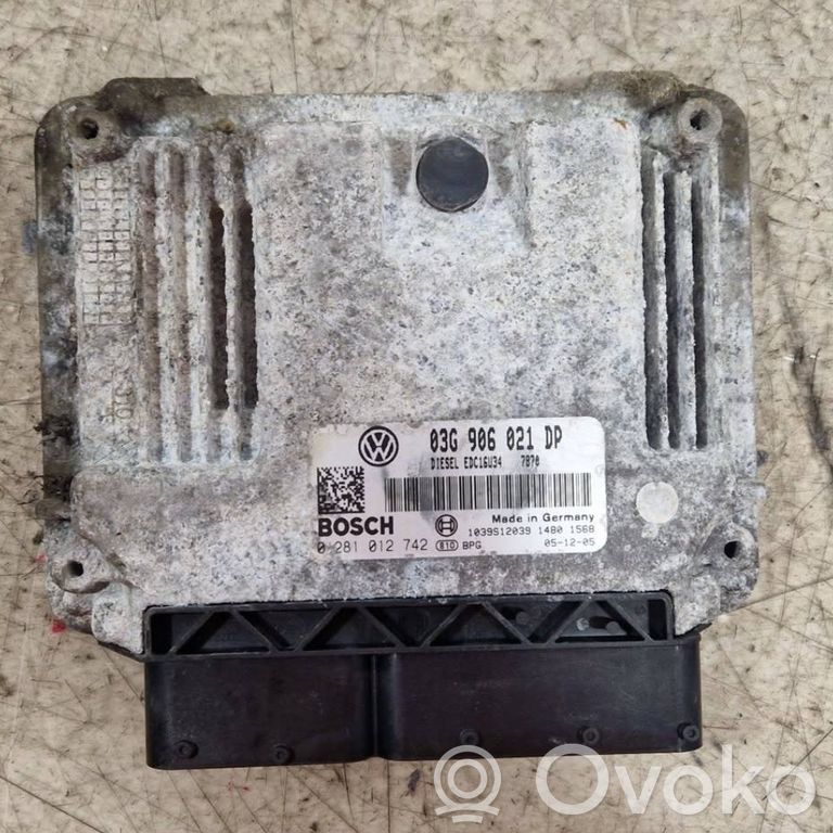 0281012742 Volkswagen PASSAT B6 Calculateur moteur ECU, 10,00 € | OVOKO