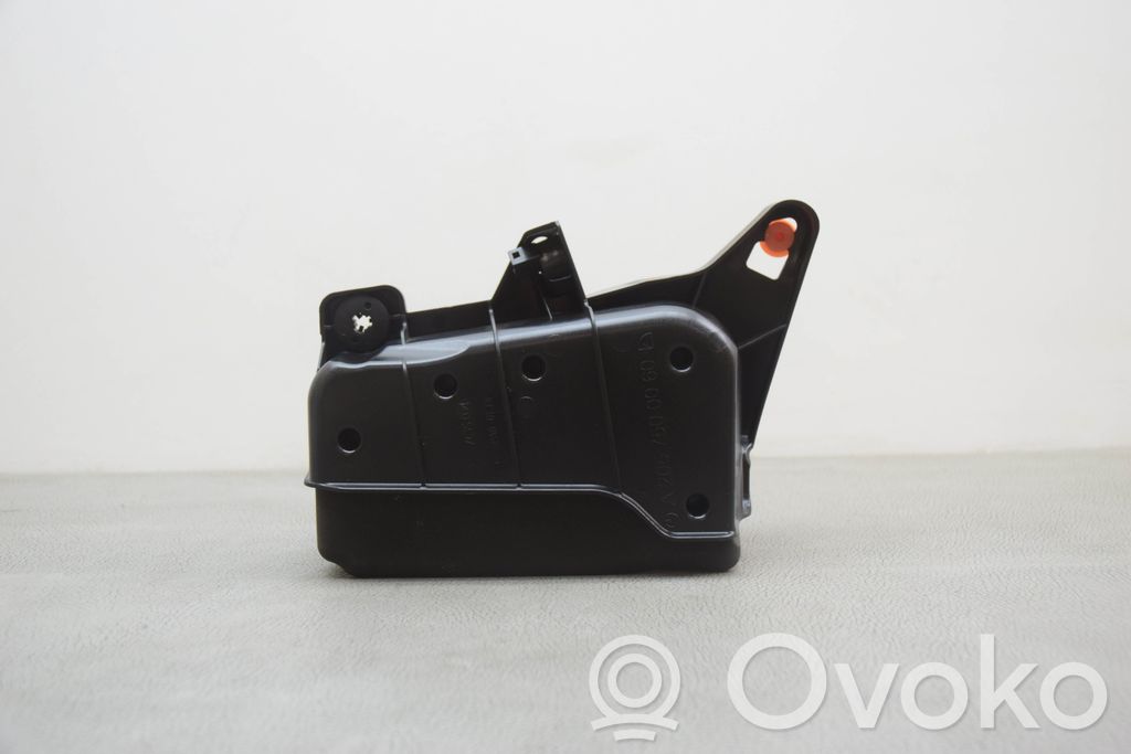 A2057500060 Mercedes-Benz C W205 Autres pièces intérieures, 13,19 € | OVOKO